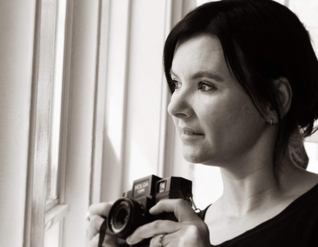 Diptychs, Triptychs and Beyond: Crafting Visual Narratives Through Image Pairing with Manuela ...